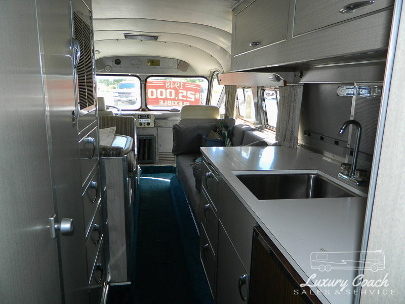 FOR SALE: 1948 Flxible Clipper $15,000 | Luxury Coach