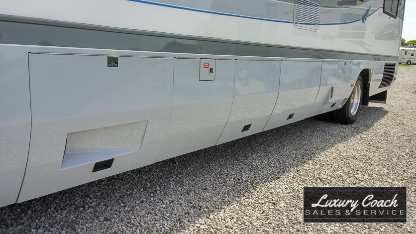 1995 Monaco Executive - Luxury Coach Sales & Service