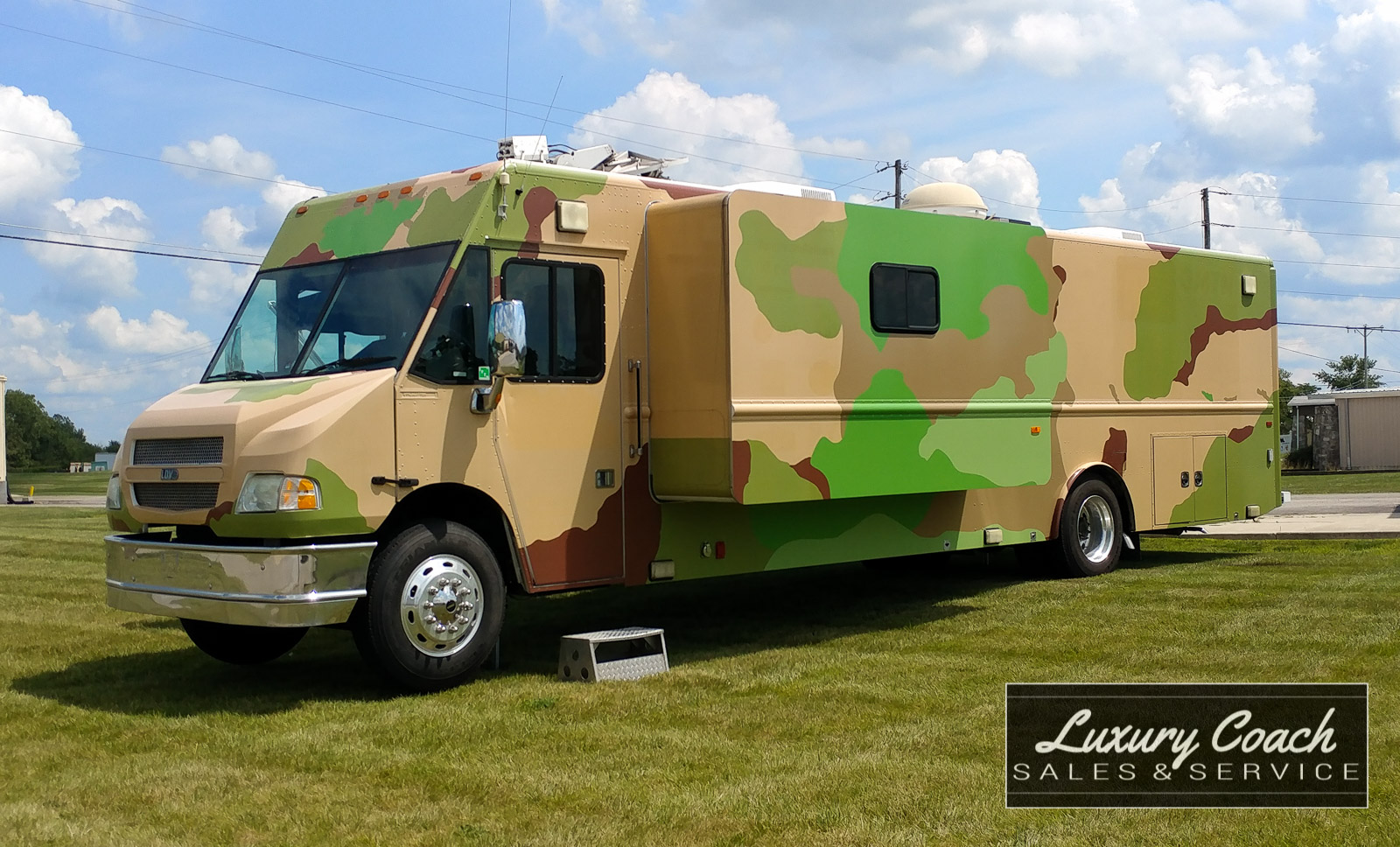 2006 Freightliner MT55 Command Center/Service/Hospitality - $65,900