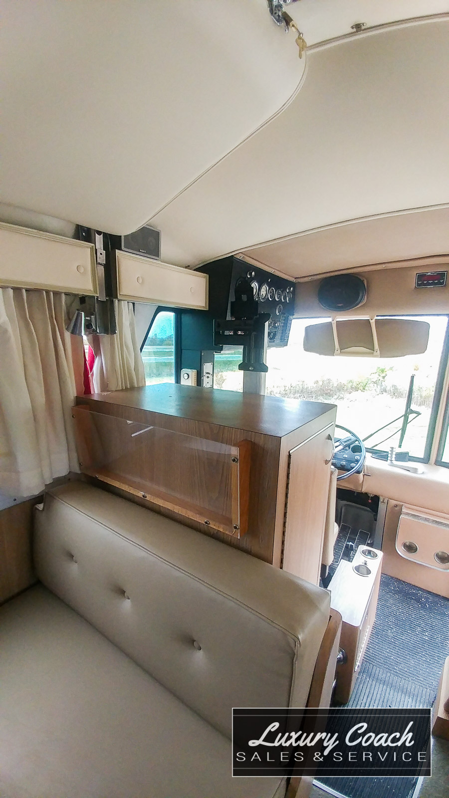 1975 MCI MC8 Custom Coach - $19,500 | Luxury Coach
