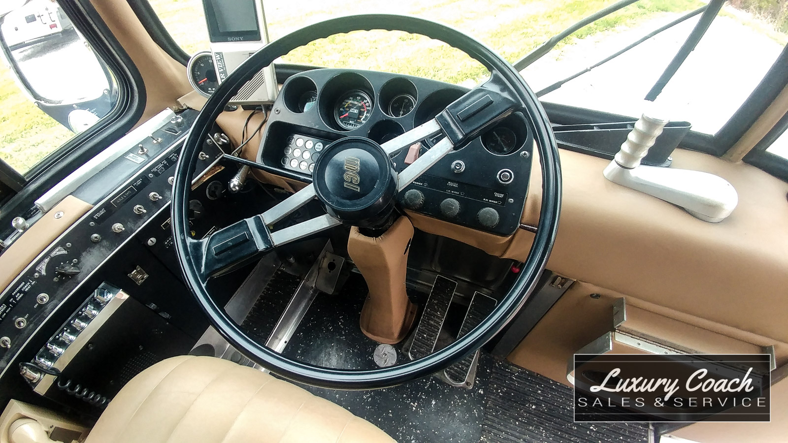 1975 MCI MC8 Custom Coach - $19,500 | Luxury Coach