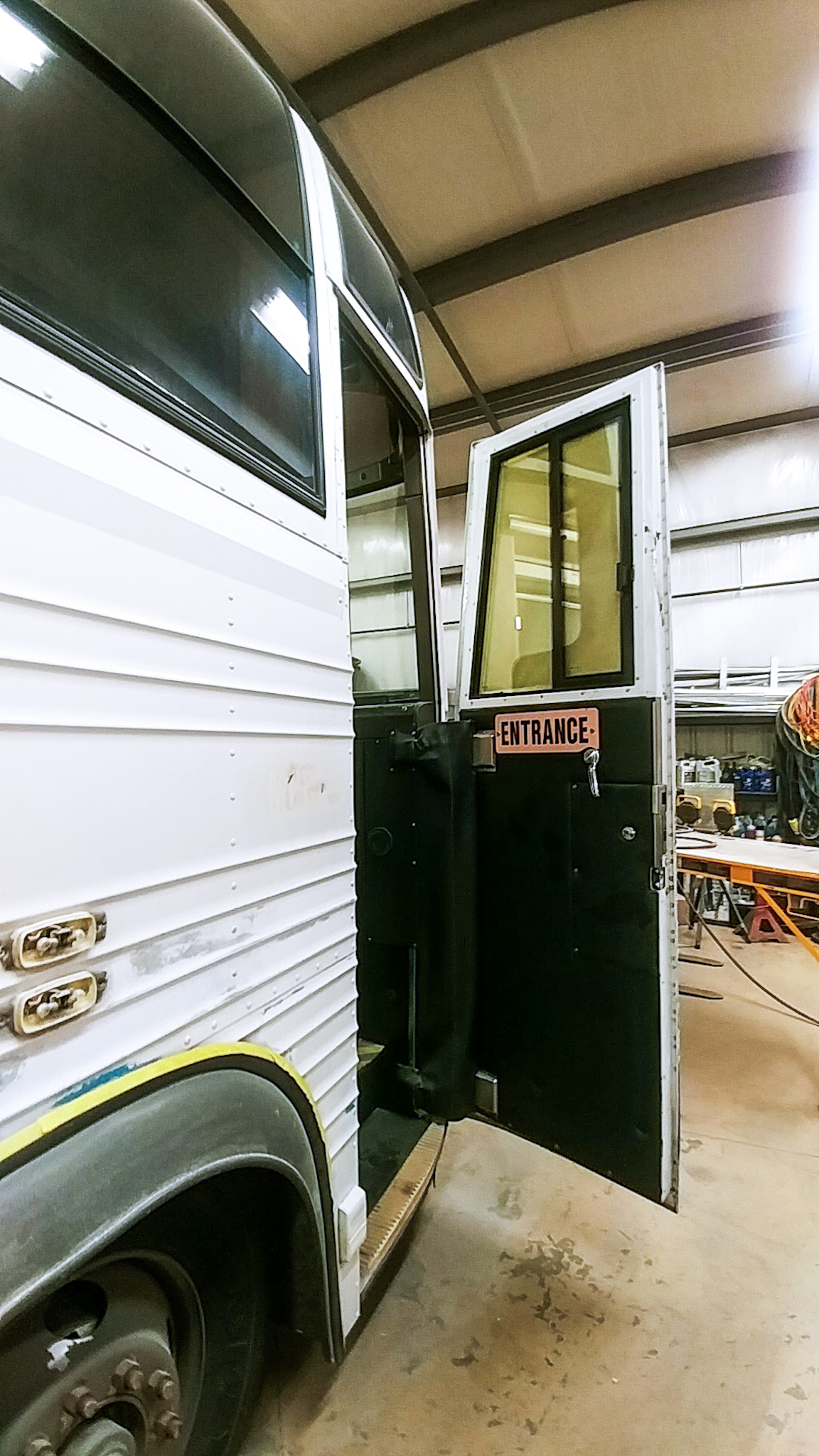 SOLD: $39,900 1993 Prevost Command Center Le Mirage XL